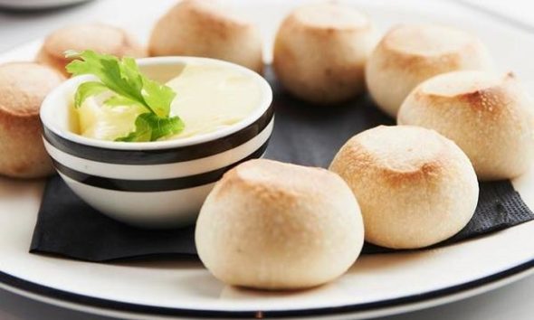 Pizza Express shares secret recipe for its iconic garlic dough balls ...