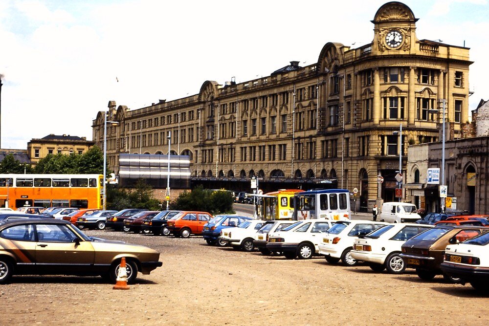 Lost photos of Manchester in the early '90s released after they were ...