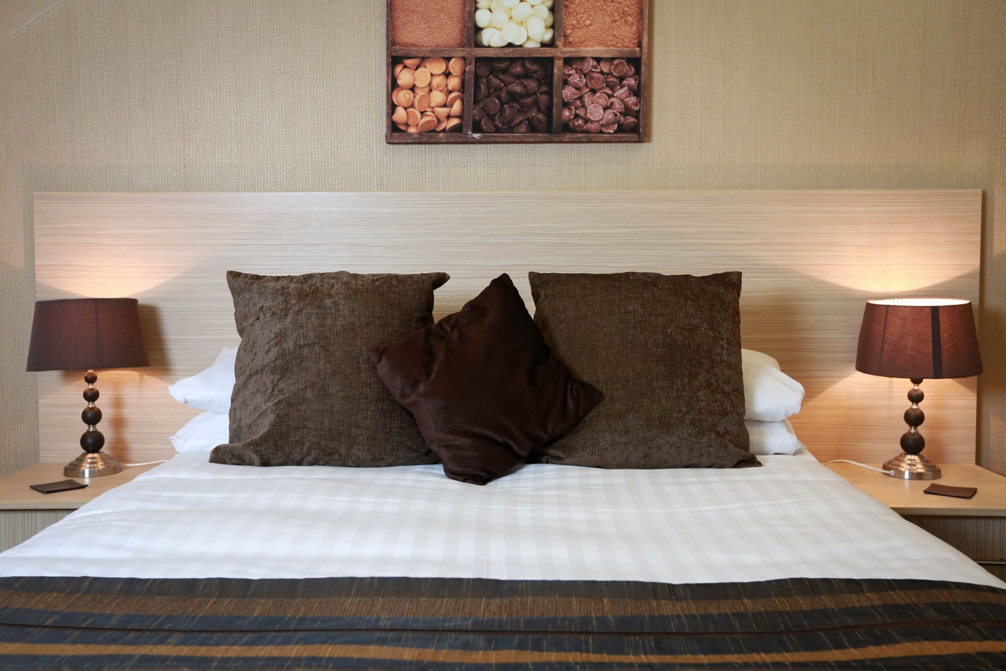 You can now stay in a chocolate-themed hotel with choc fountains, wine ...