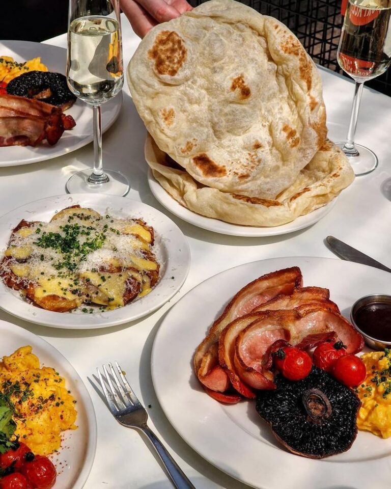 Huge hot chocolate platters are the new winter food trend and they look ...